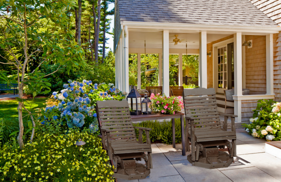 4 Wood Garden Seats for Your Outdoor Nook - TIMBER TO TABLE