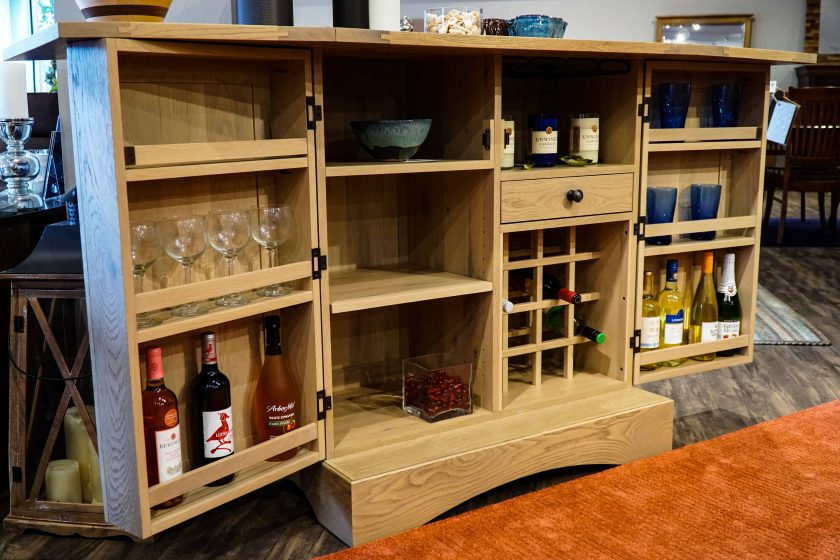 How to Set Up a Home Bar Furniture Set - TIMBER TO TABLE